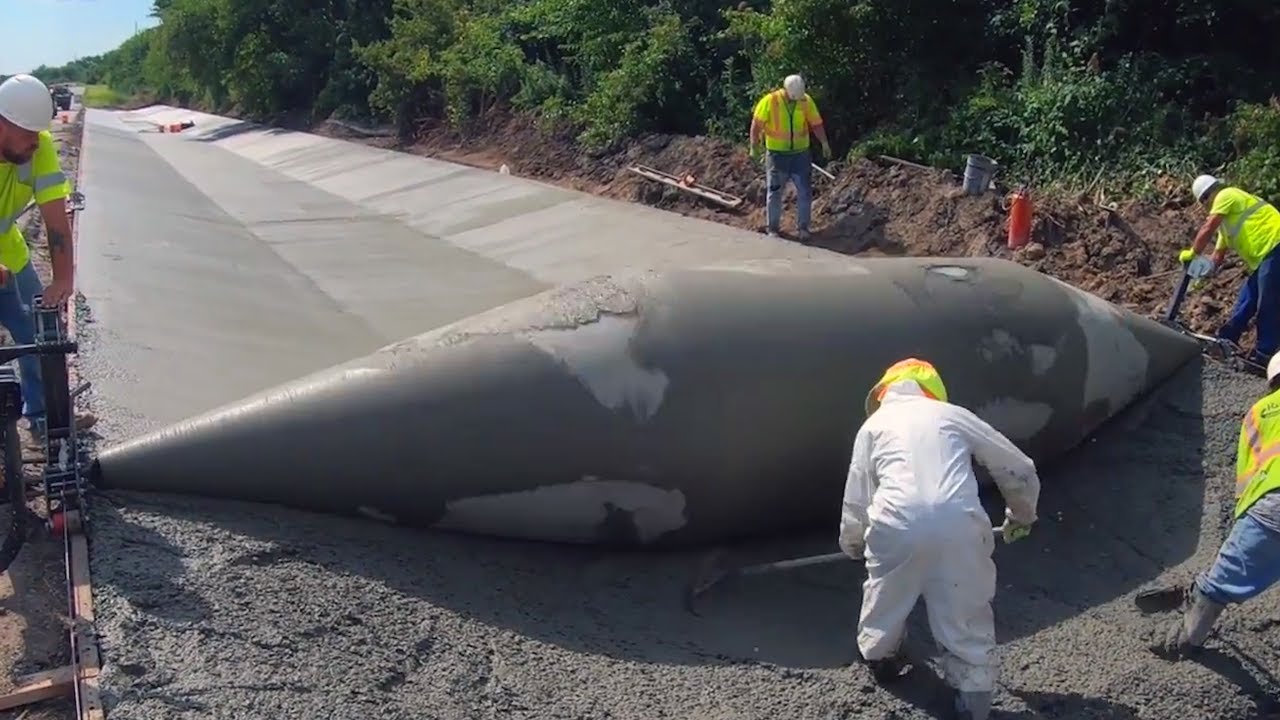 Concrete Construction Technology With Modern And Innovative Equipment ...